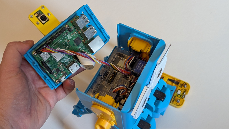 Raspberry Pi et Marty le Robot